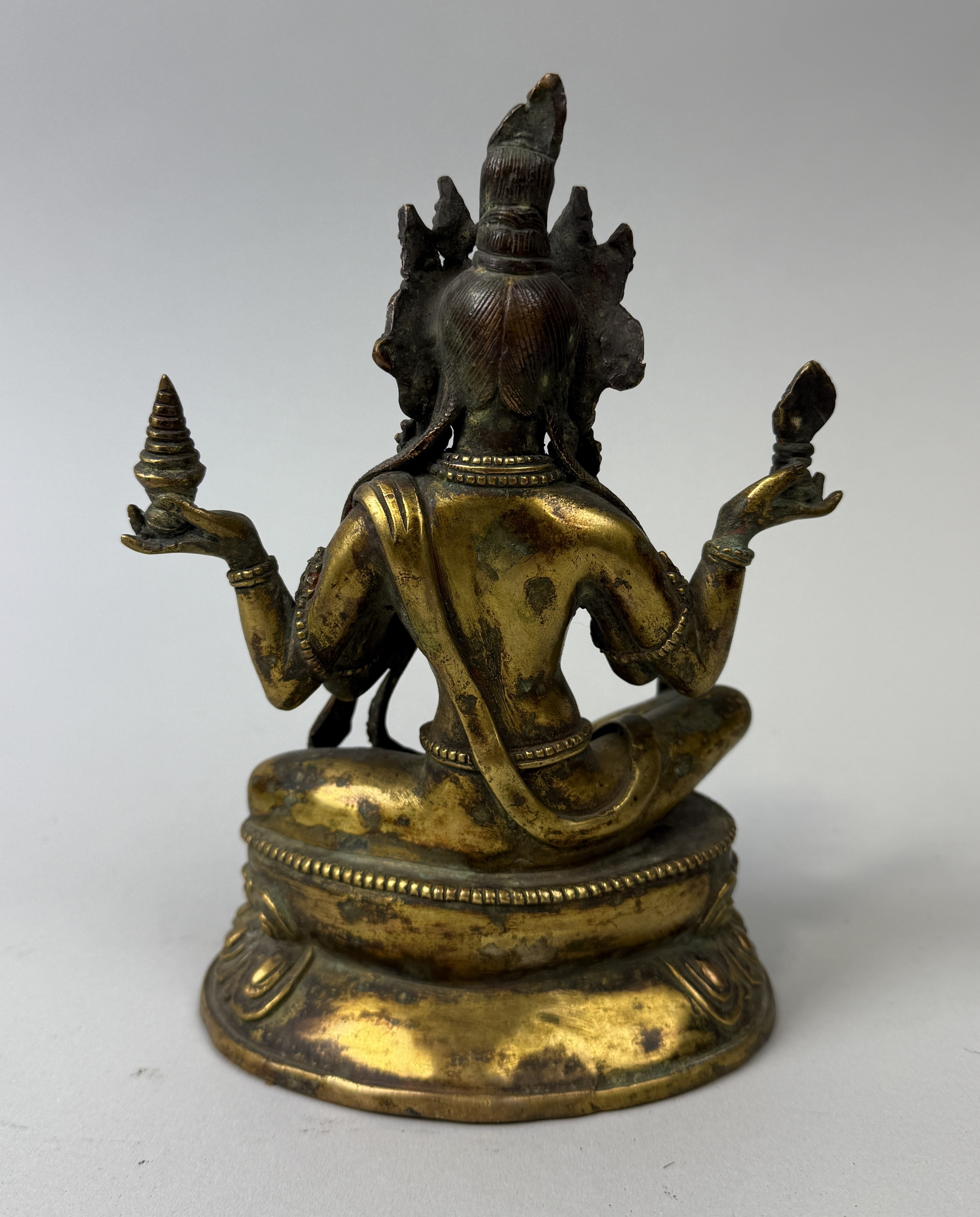 Lot 71 - AN 18TH / 19TH CENTURY BRONZE FIGURE OF TAMIL
