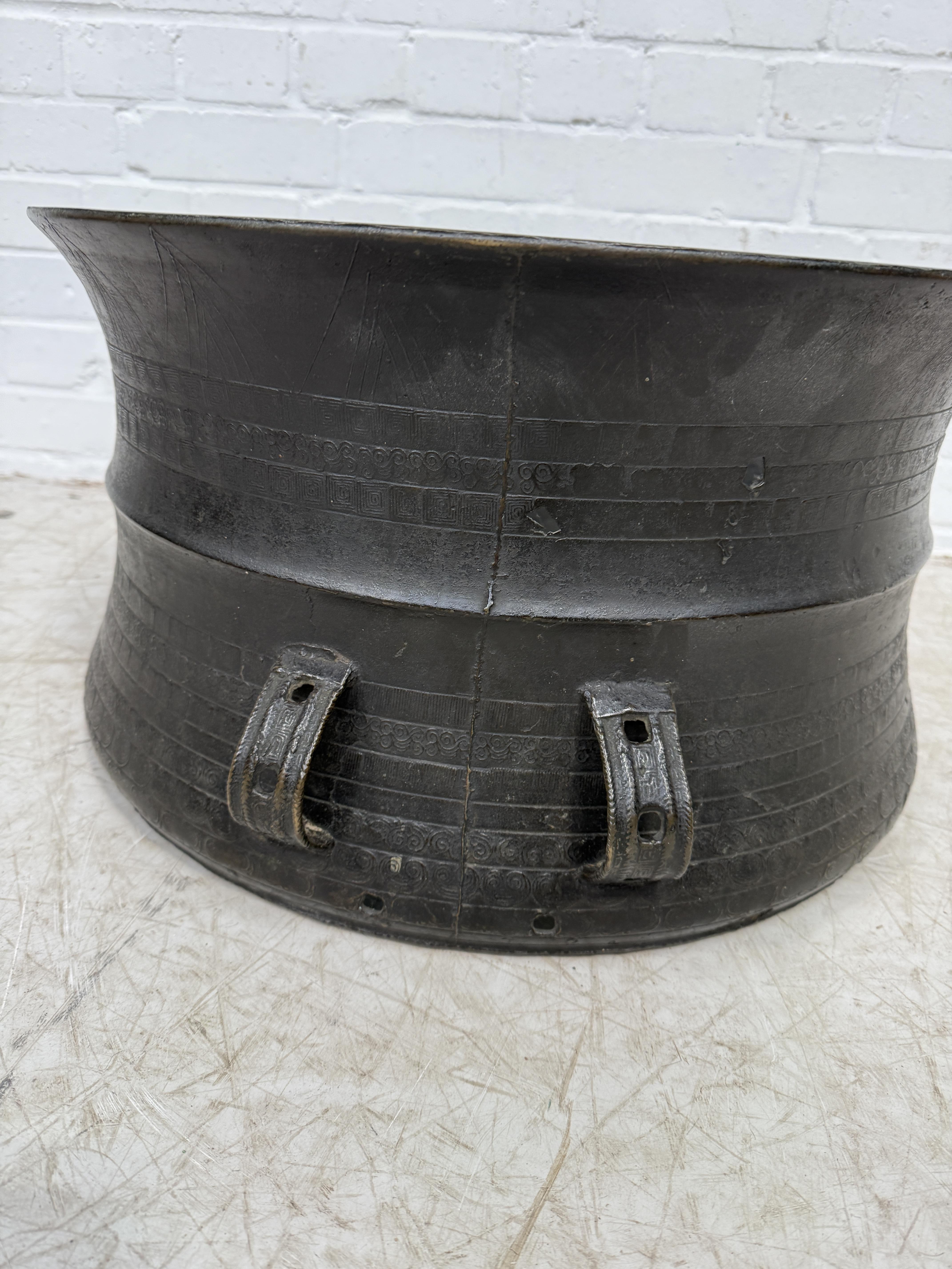 Lot 97 - A HEAVY ASIAN BRONZE COULDRON WITH ZODIAC