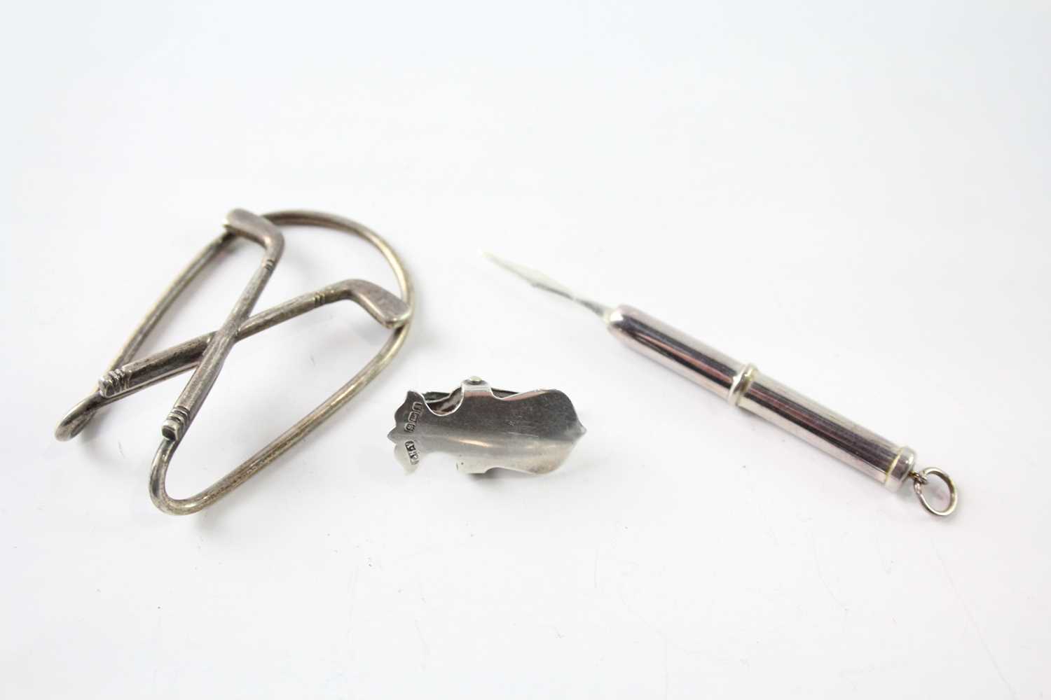 Lot 281 - 509912 A GROUP OF THREE .925 STERLING SILVER