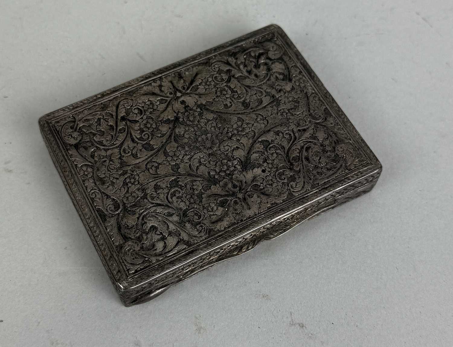 Lot 356 - AN 800 SILVER BOX