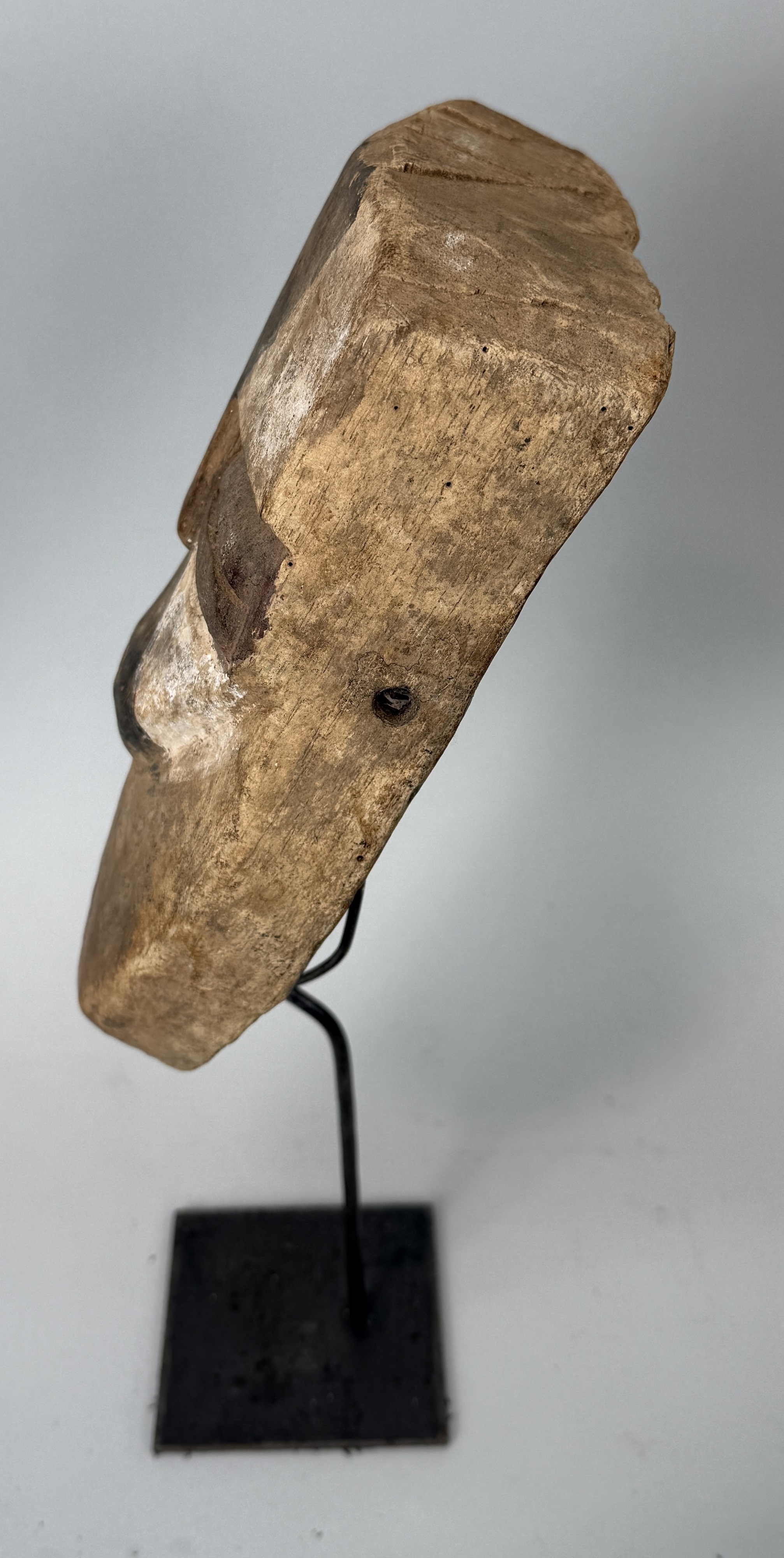 Lot 568 - A GALOA OKOUYI MASK FROM THE BAS-OGOUE LAKES