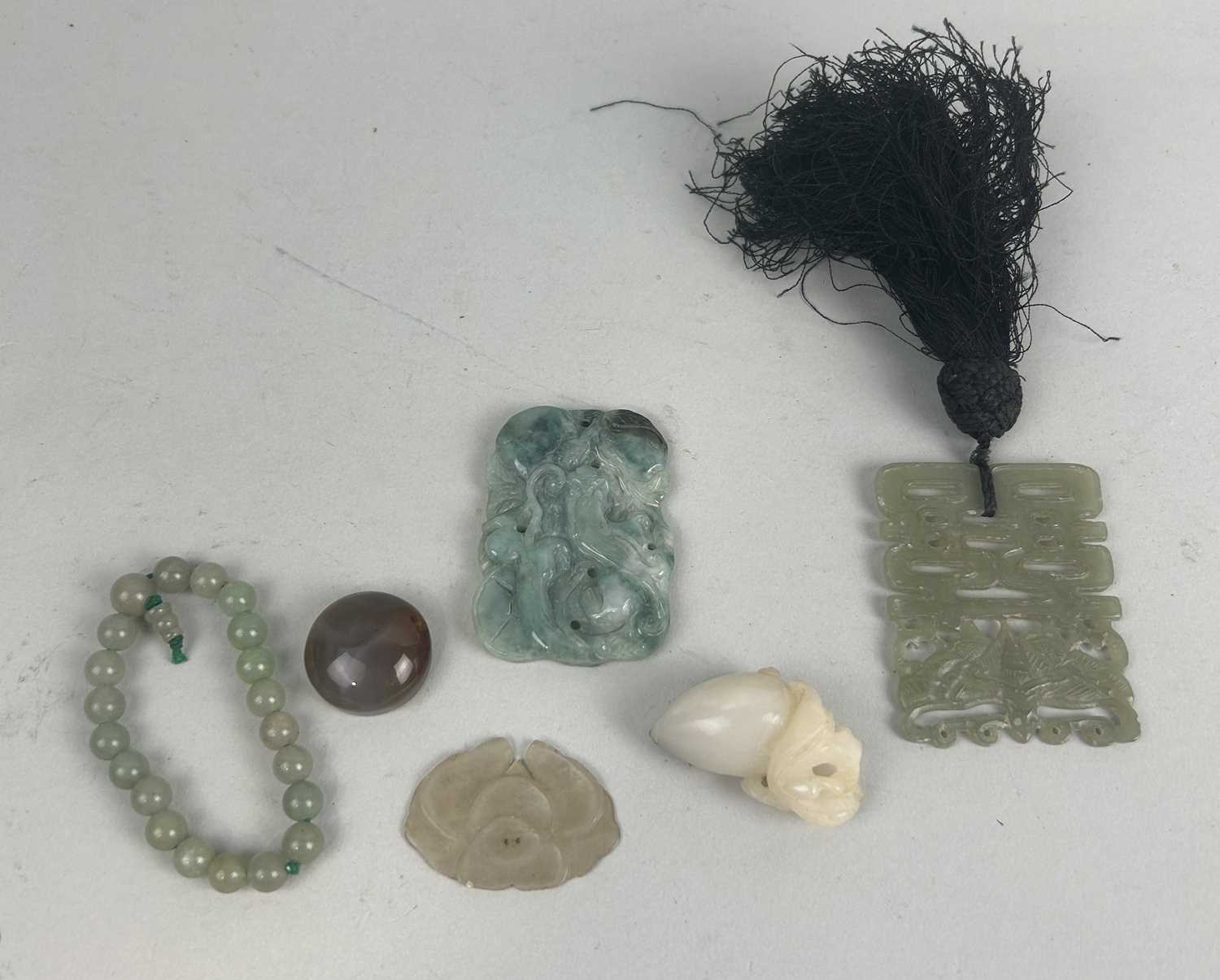 Lot 407 - A COLLECTION OF CHINESE ITEMS TO INCLUDE