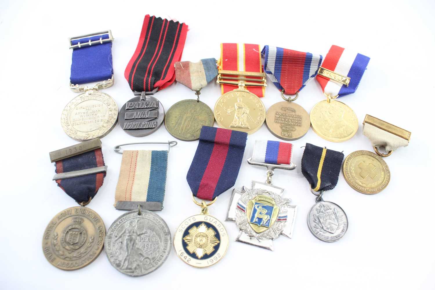 Lot 941 - TWELVE MEDALS INCLUDING WW1 PEACE MEDAL,