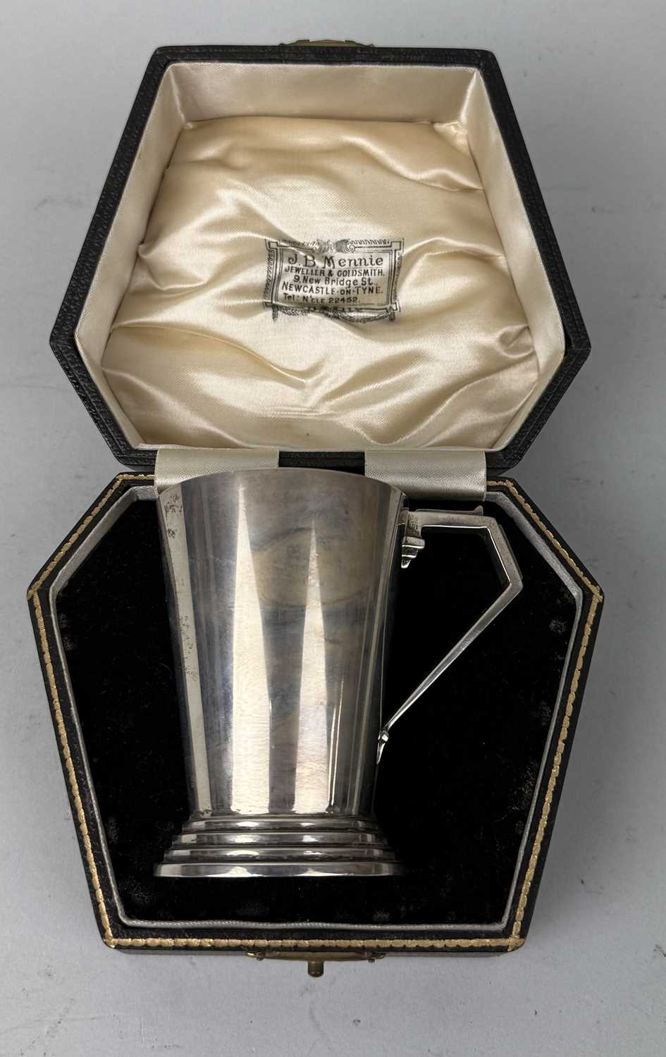Lot 69 - A SILVER CUP IN FITTED CASE