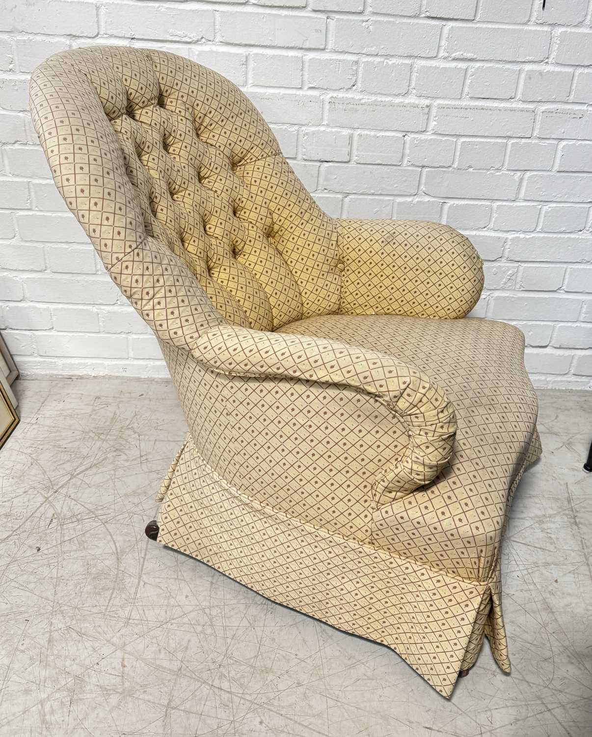 Lot 824 - A HOWARD STYLE BUTTON BACK UPHOLSTERED