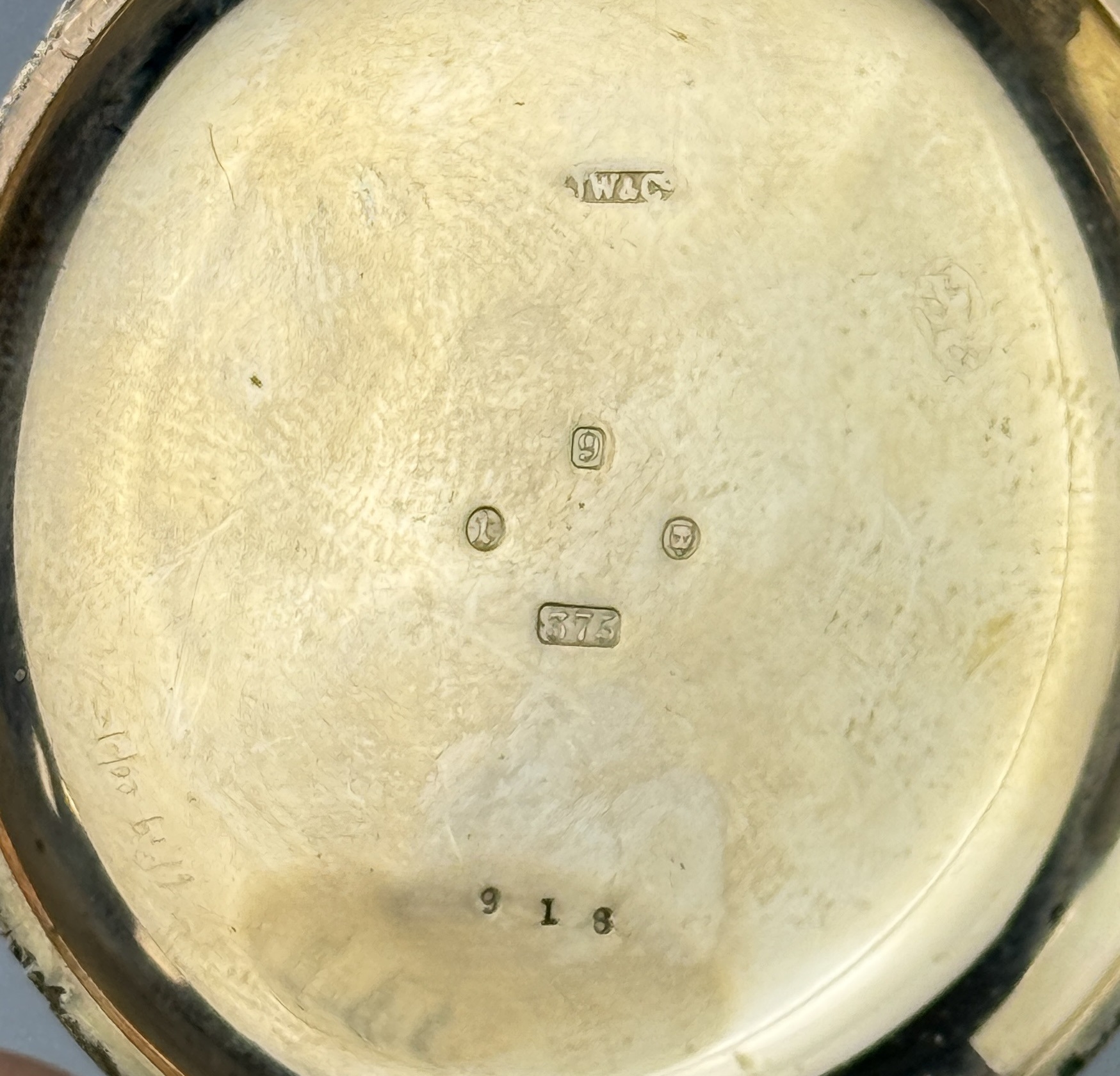 Lot 376 - A LONGINES HALF HUNTER 9CT GOLD POCKET WATCH,