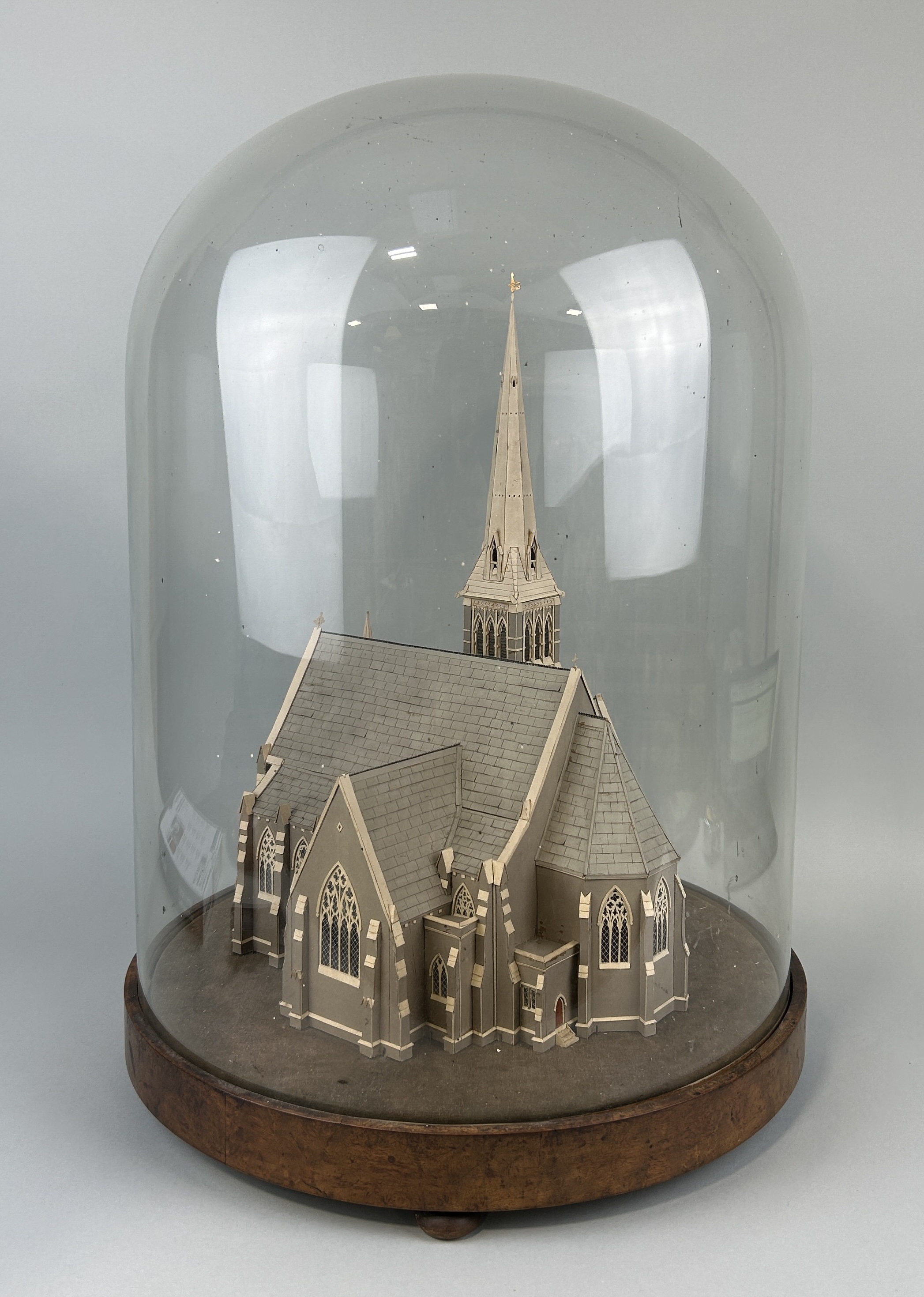 Lot 291 - A VICTORIAN GLASS DOME WITH DIORAMA OF